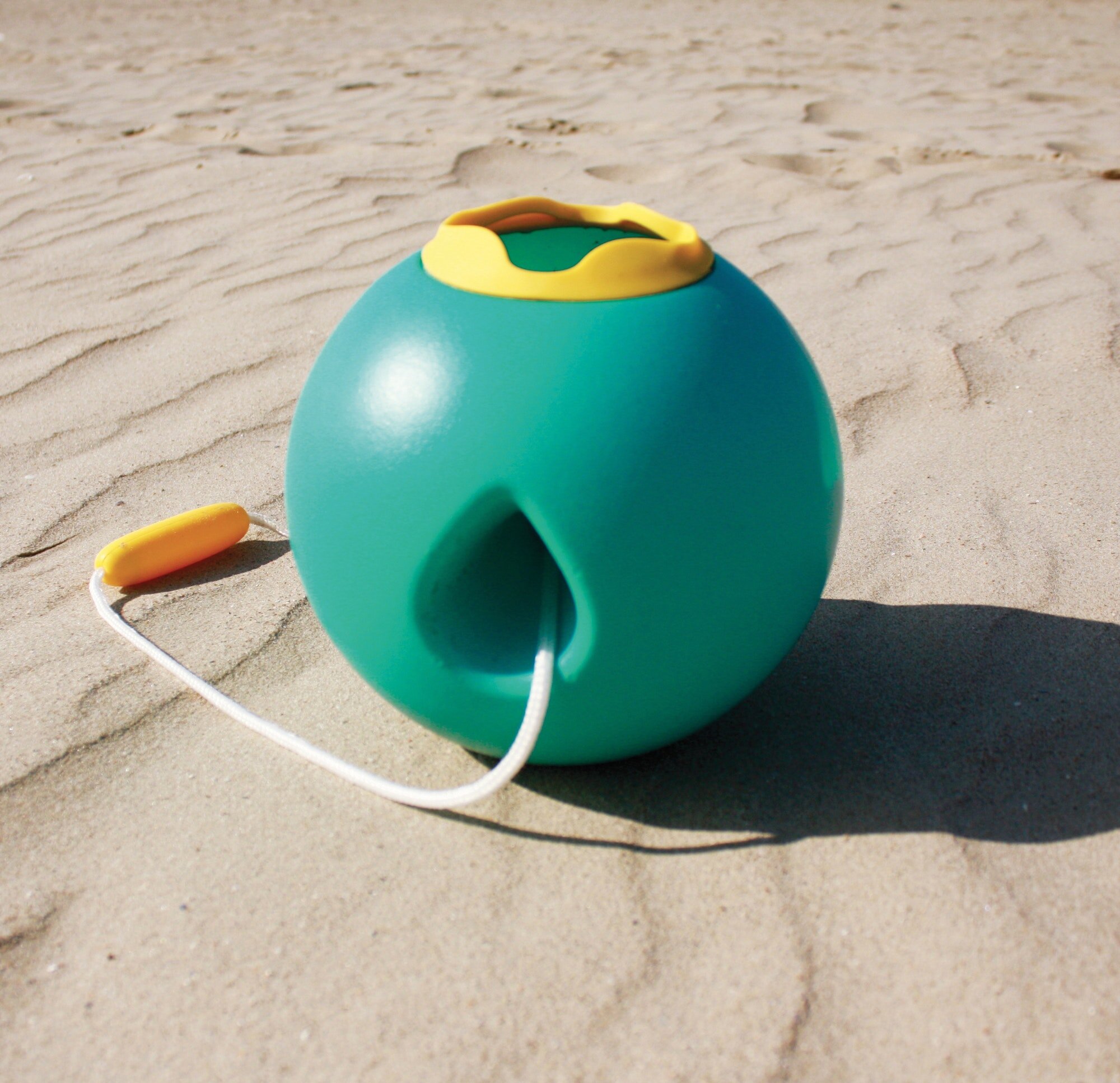 Quut Ballo Bucket - Green - PLAY-Outdoor Toys : Kids Clothing NZ : Shop ...